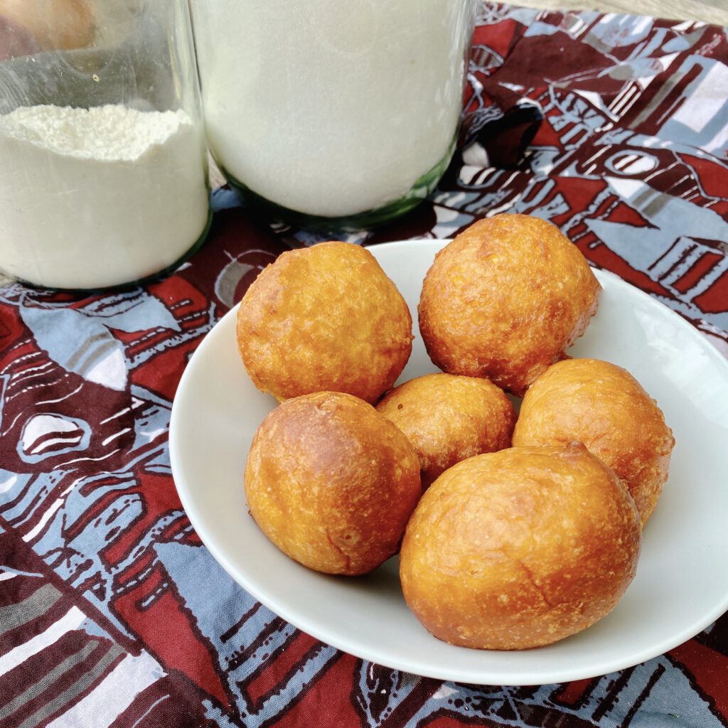 Pankeet (gambische Pancakes, Puff Puff) - TastyToubab - gambische ...